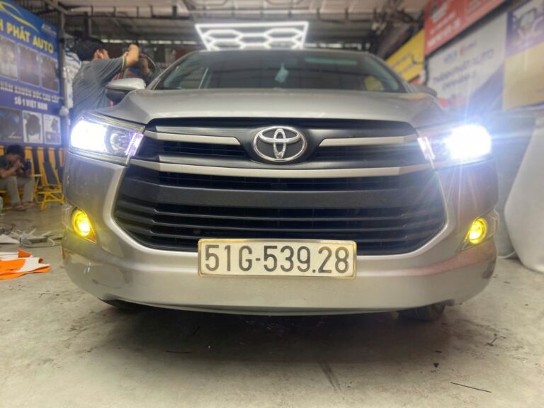 Bi Gầm F10 PRO V2 Cho Innova 2017 Đi Đêm An Toàn Hơn